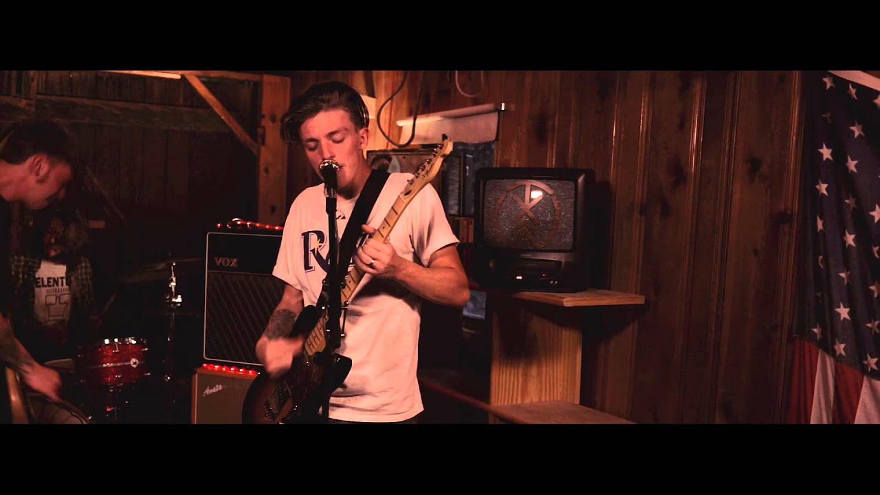 Tigerwine "Sharp Elbows" (Official Music Video) - YouTube