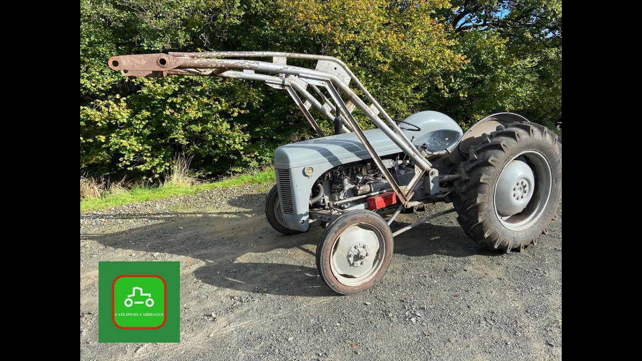FERGUSON TE20 LOADER TRACTOR SOLD BY www.catlowdycarriages.com - YouTube