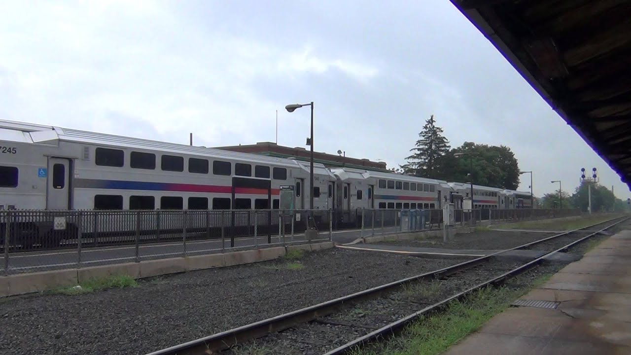 NJ Transit 4004 P42AC arrives at Bound Brook, NJ - YouTube