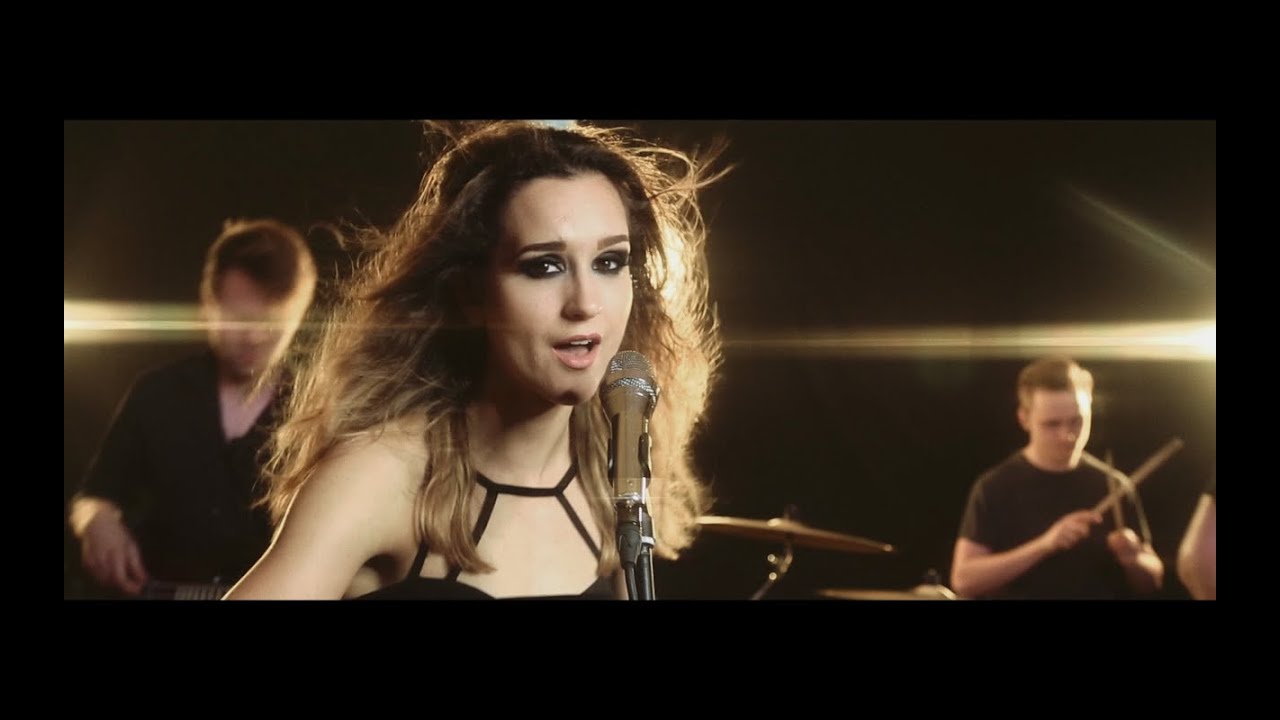 Hannah Dorman - Take Control (OFFICIAL VIDEO) - YouTube