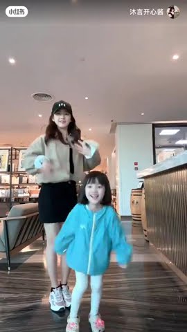 #zhaolusi and Xu muyan kungfu fighting dance 😅😅 - YouTube