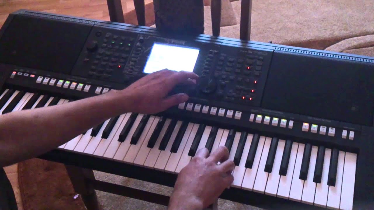 YAMAHA PSR S-750 - čardáš / polka MIX - YouTube