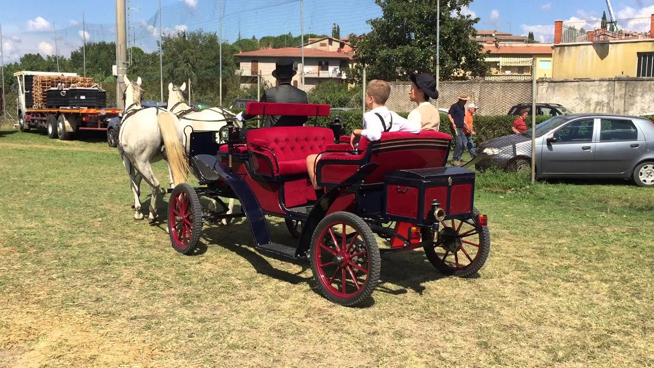 Carrozza con cavalli - YouTube