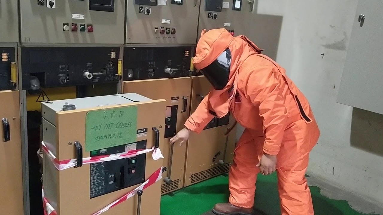 RACKING IN AND NORMALISATION 11KV VCB - YouTube