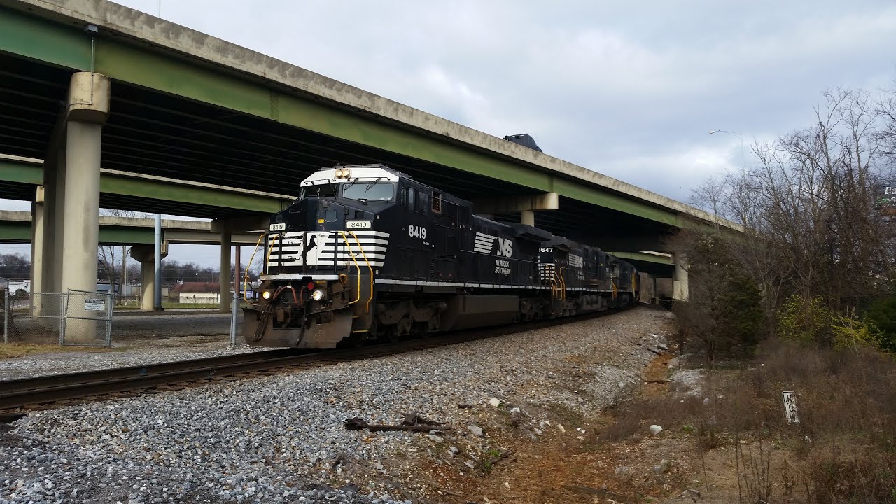 NS 8419, NS 9647, NS 8389, UP 8772, NS 3028, and NS 1118 pull NS 325 ...