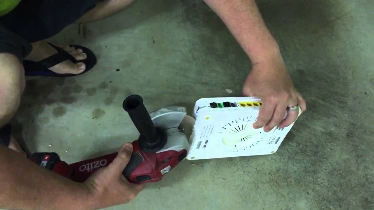 Cut it open What's inside a wireless router - YouTube