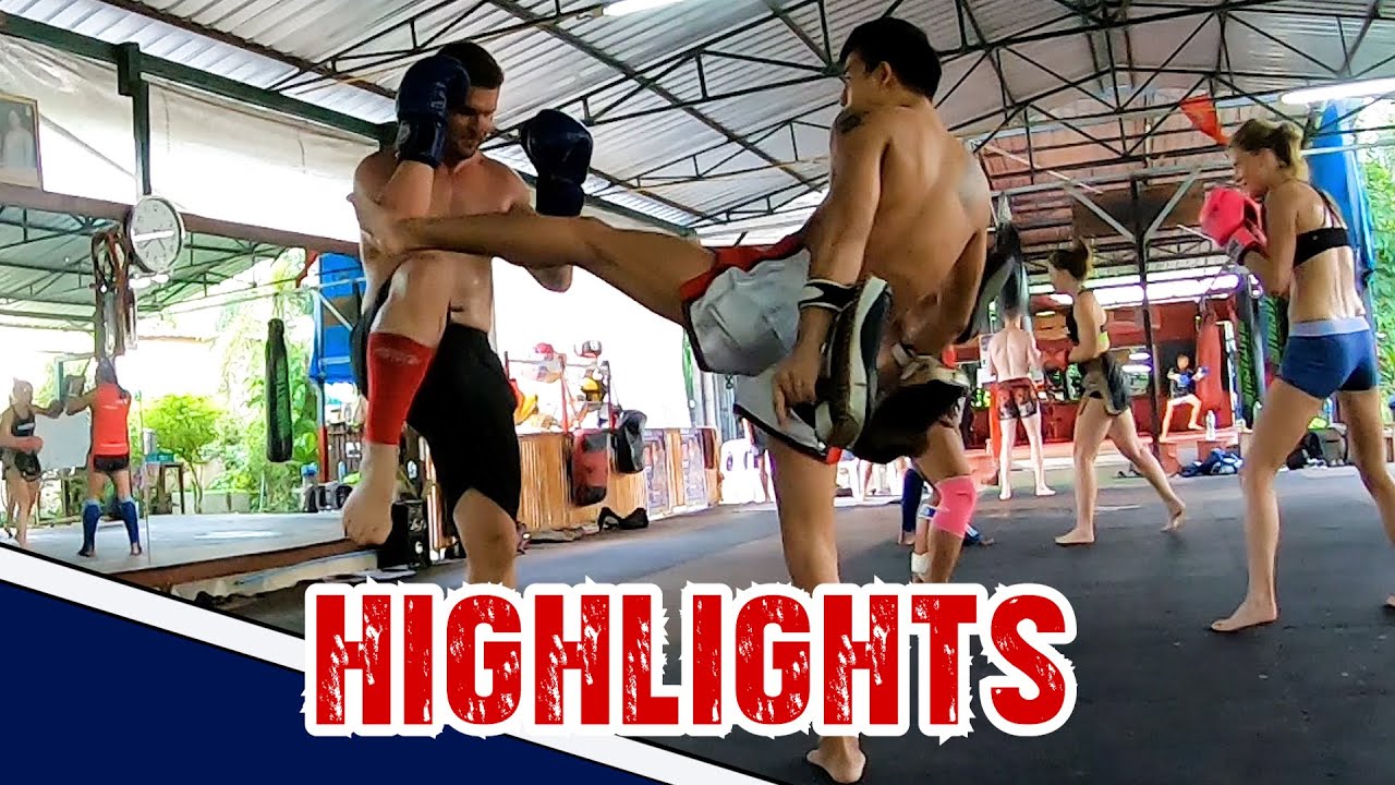 Muay Thai Training on Fitness Street Phuket - YouTube