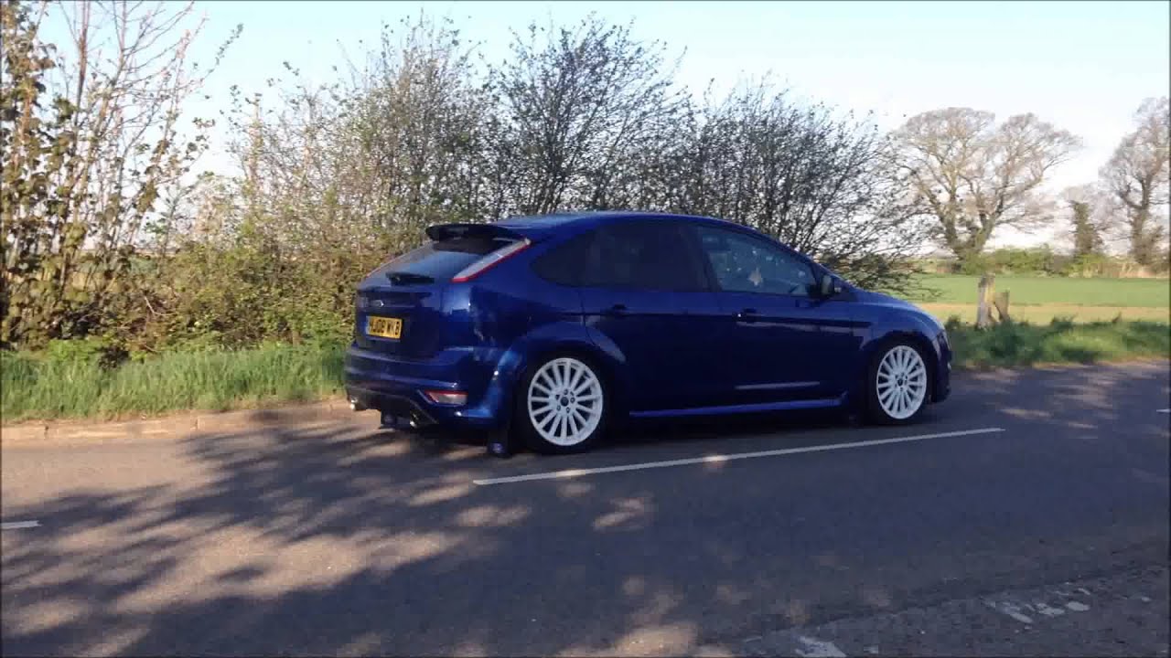 Ford Focus ST Driveby - ST56B0Y - YouTube