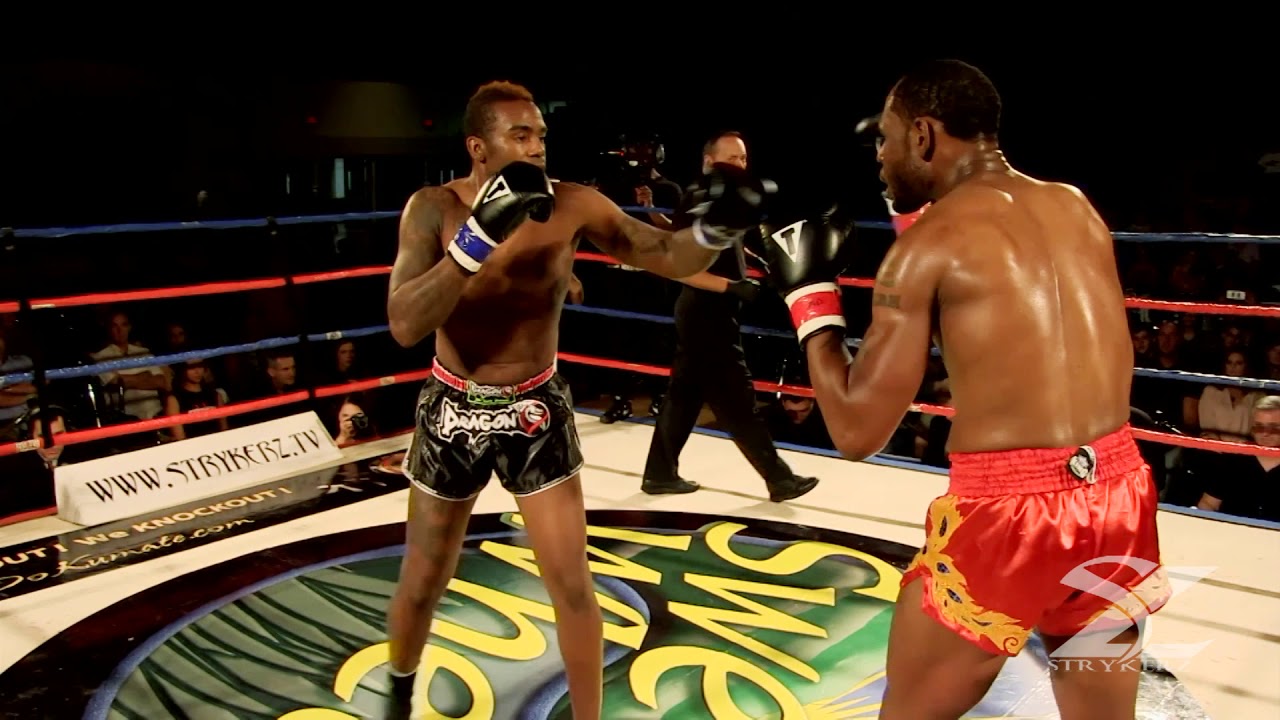 Muay Thai Fight - LLoyd Walton vs. Warren Thompson - YouTube