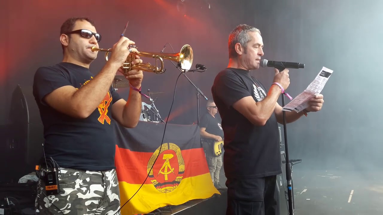 Banda Bassotti @ManiFiesta - YouTube