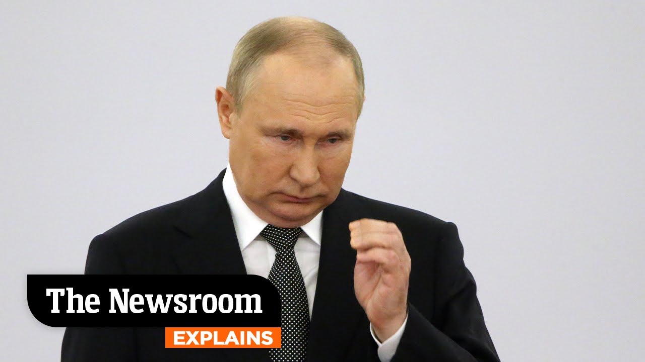 Vladimir Putin seen shaking, struggling to stand - YouTube