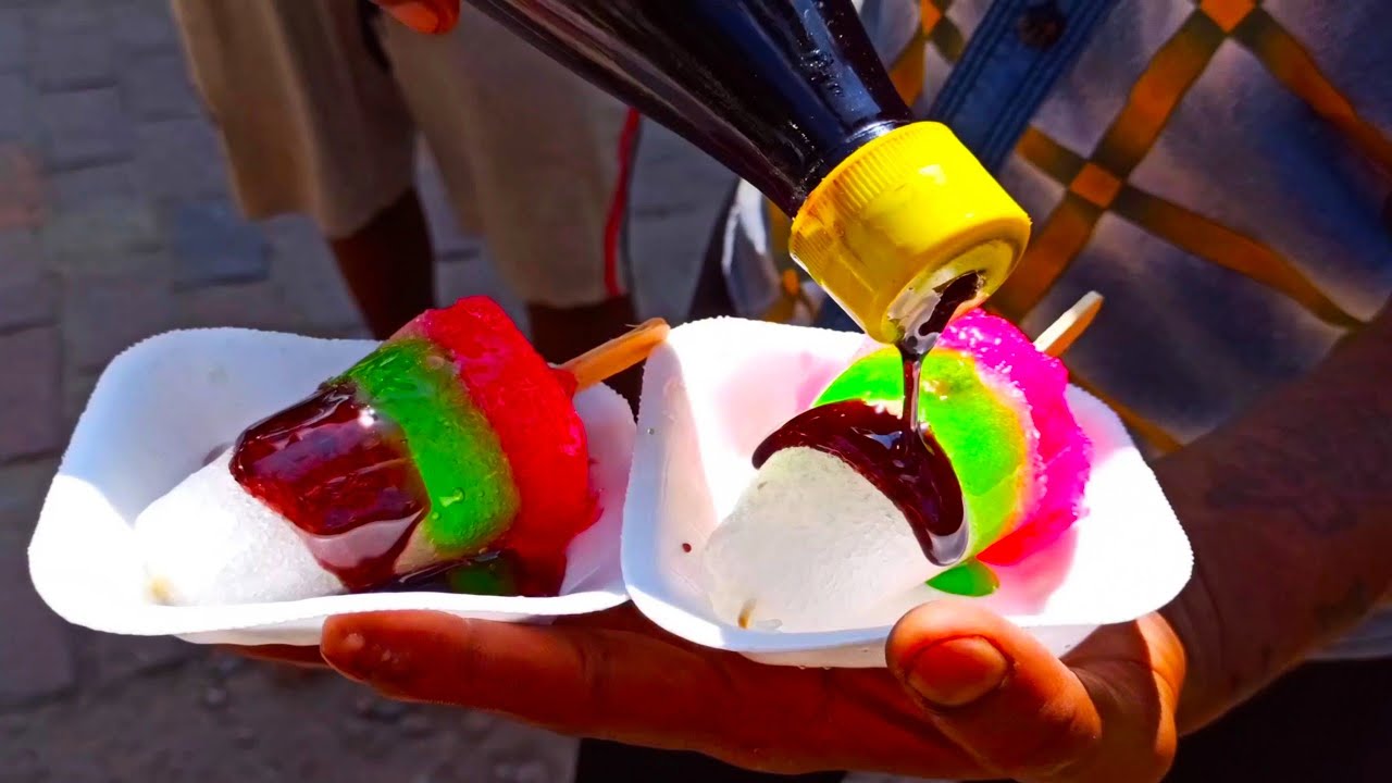Amazing Tasty ICE GOLA ( BAROF GOLA ) | street Food India Ice Lollypop ...