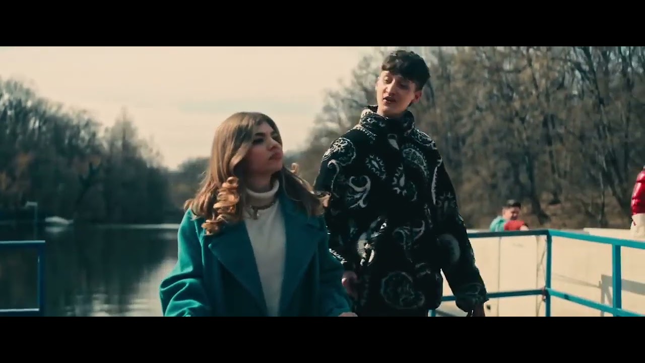 BUZZ HOUSE THE MOVIE trailer #2 din 26 aprilie! #lacineplexx - YouTube