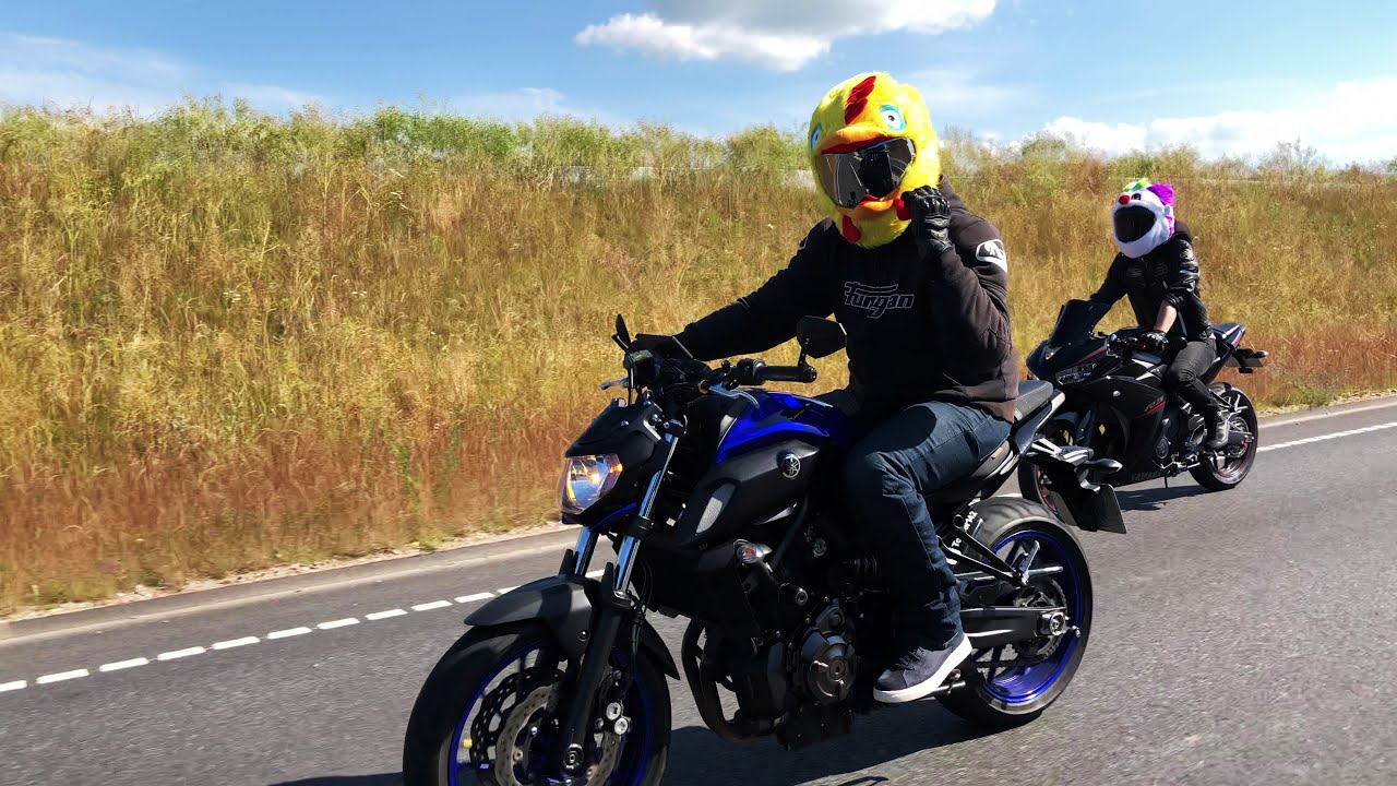 HMBZ | Yamaha MT07 & Yamaha R3 | 4K - YouTube