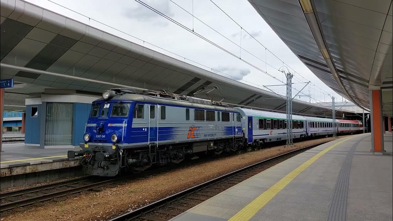 IC/EC 105 Porta Moravica - YouTube