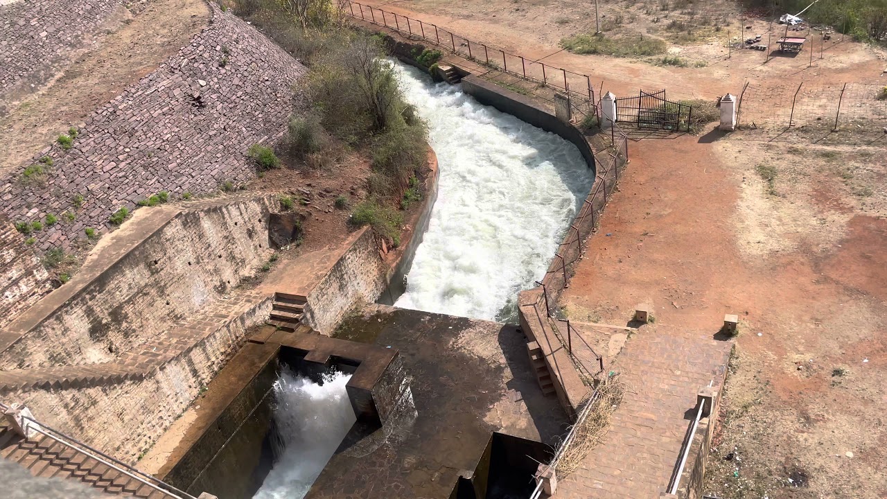 Vani Vilasa Sagara Dam (Maarikanive Dam) - YouTube