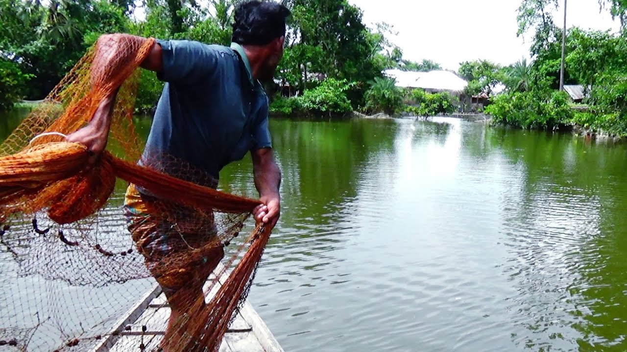 Amazing Net Fishing in River - YouTube