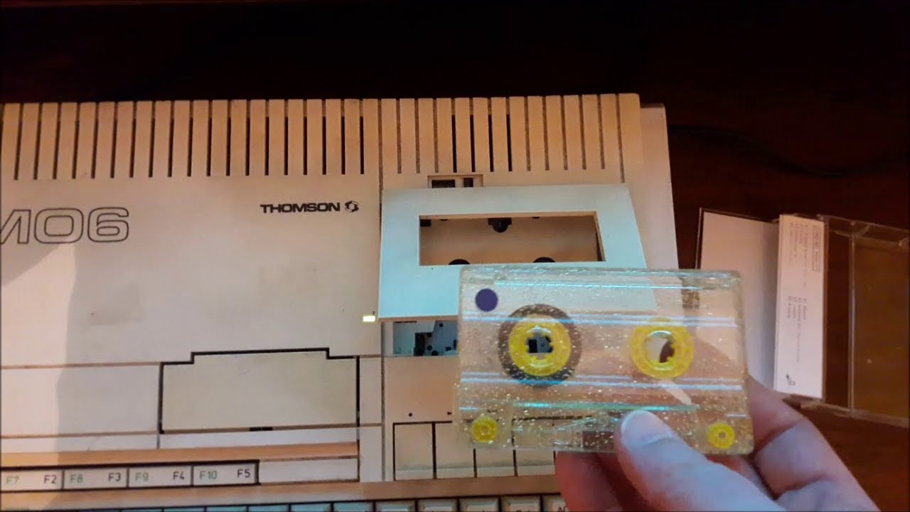 Ecouter une K7 sur Thomson Mo6 - Rigoureusement indispensable !!! - YouTube