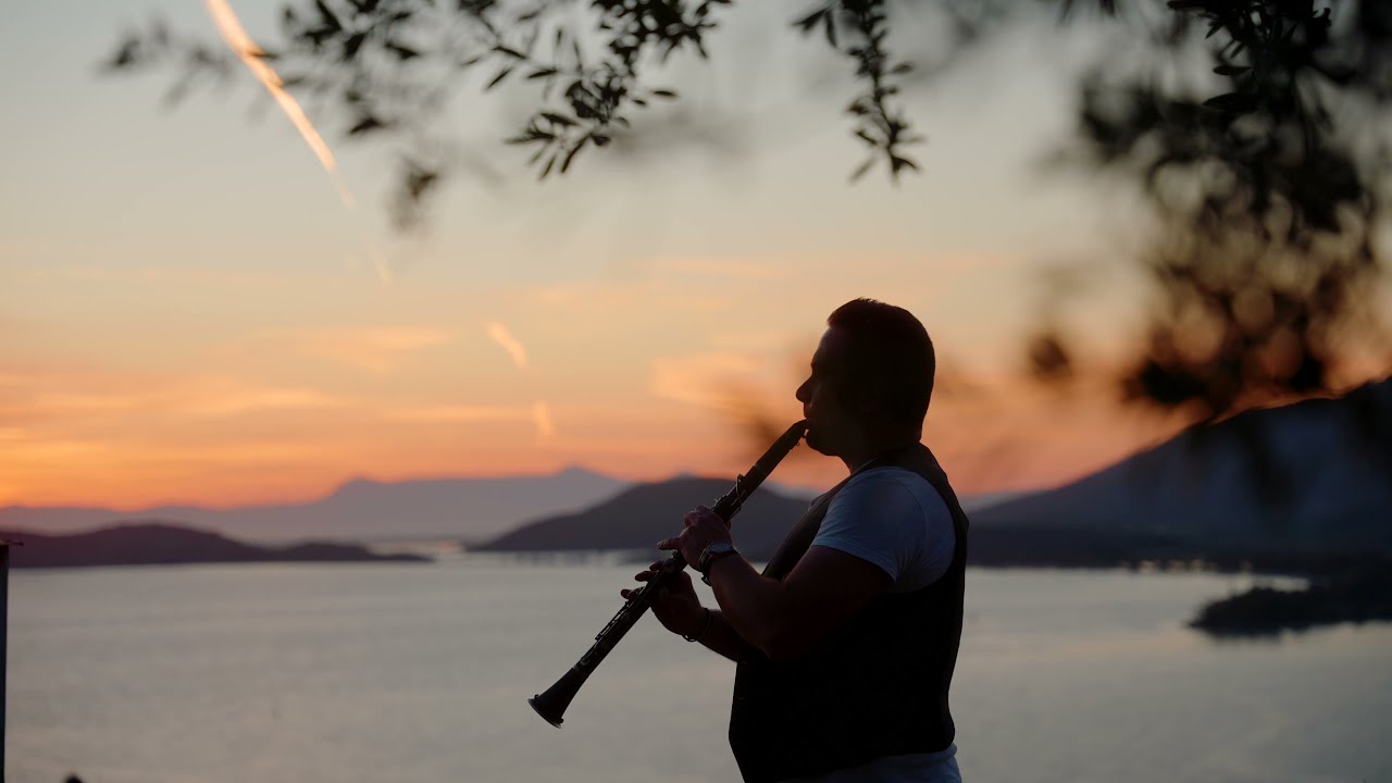Η ΝΥΧΤΑ ΜΥΡΙΖΕΙ ΓΙΑΣΕΜΙ-ΜΑΚΗΣ ΚΩΝΣΤΑΝΤΙΝΟΥ-Music Video - YouTube