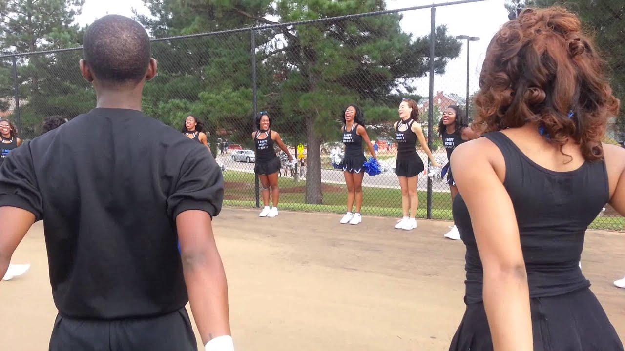 Cheer Phi Pre-Game Hype - YouTube