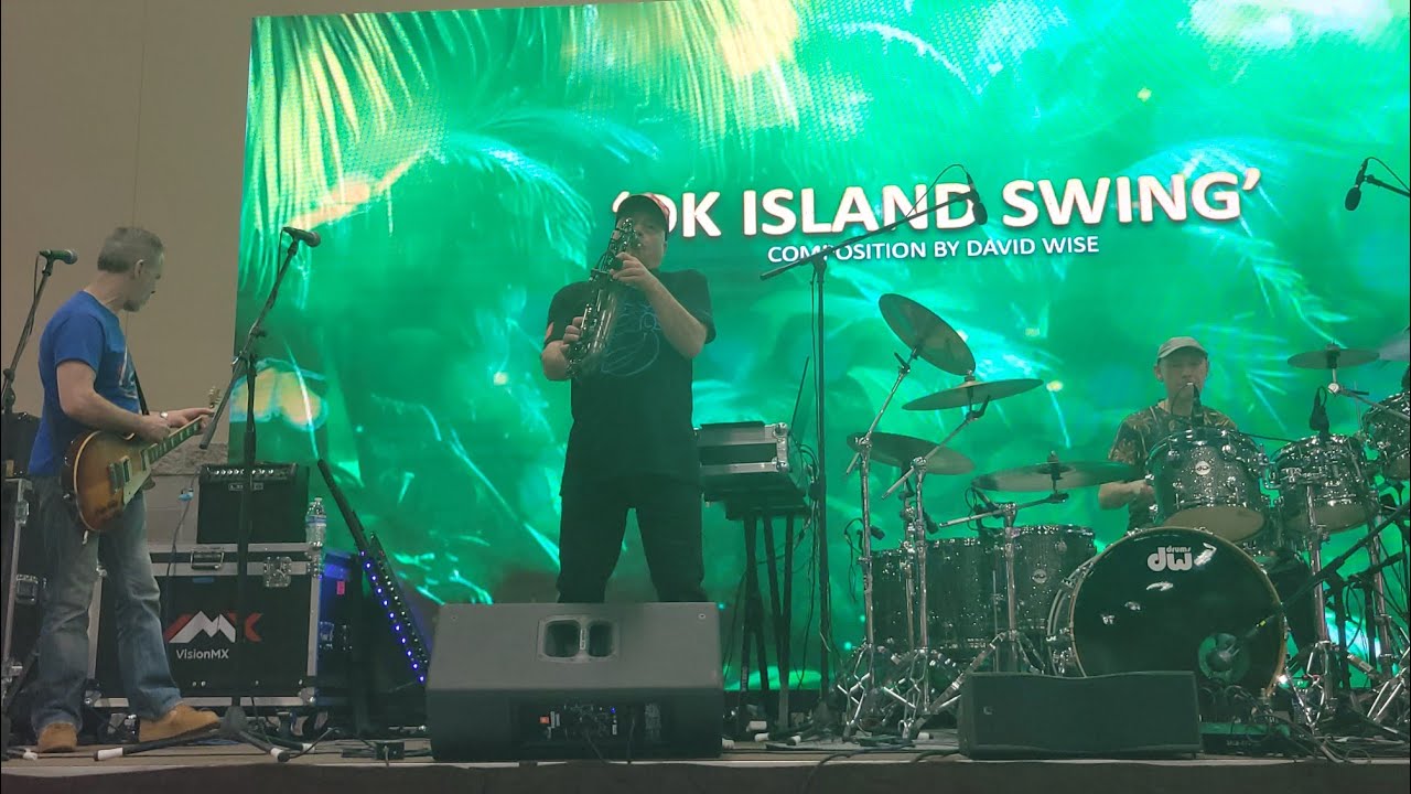 Dave Wise 5 - DK Island Swing @ Game On Expo - YouTube