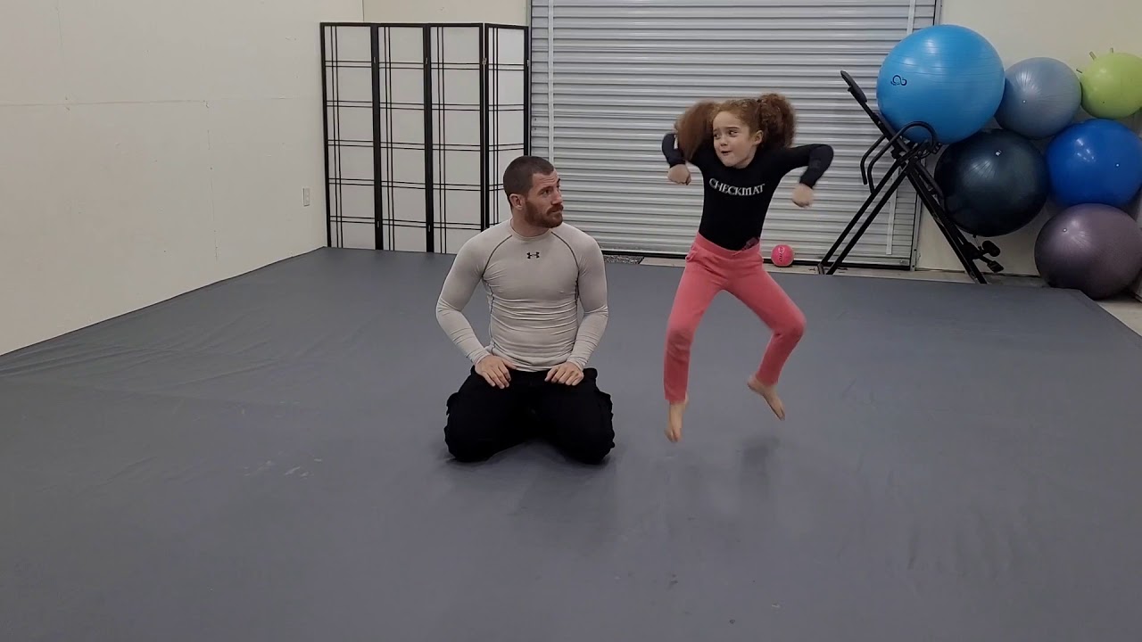 Kyra's jiu jitsu: Hook sweep from butterfly guard - YouTube