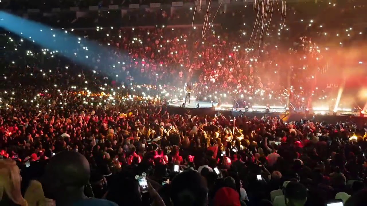 Davido sold out O2 Arena London on stage with Jamaican superstar ...