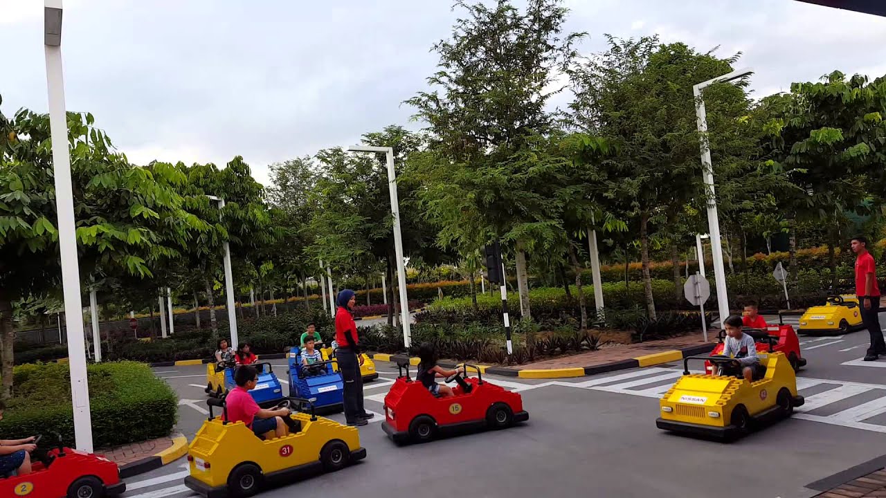 Legoland driving school - YouTube