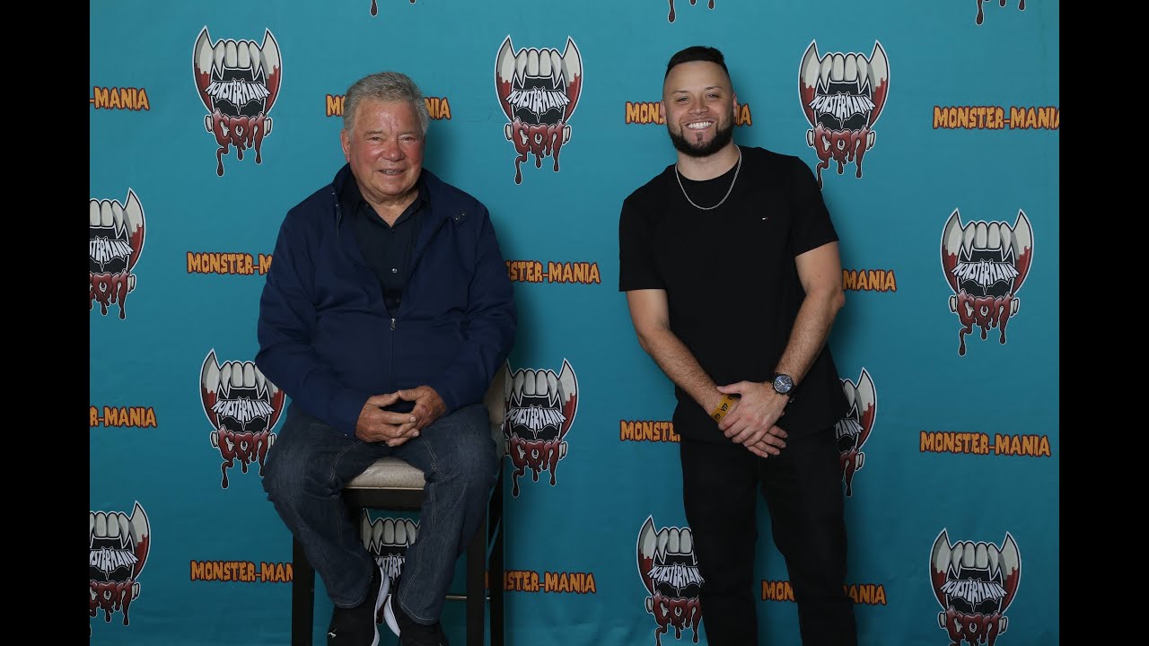Monster Mania 54 Convention - YouTube