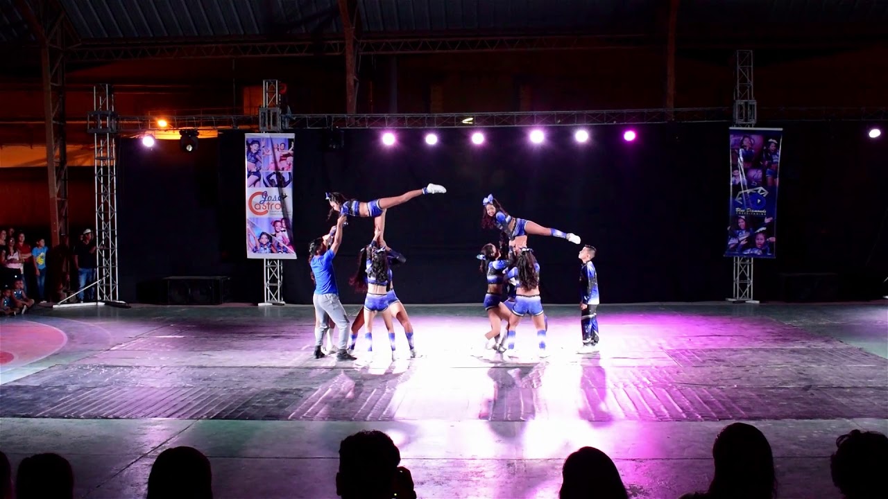 BLUE DIAMONDS CHEERLEADING - YouTube