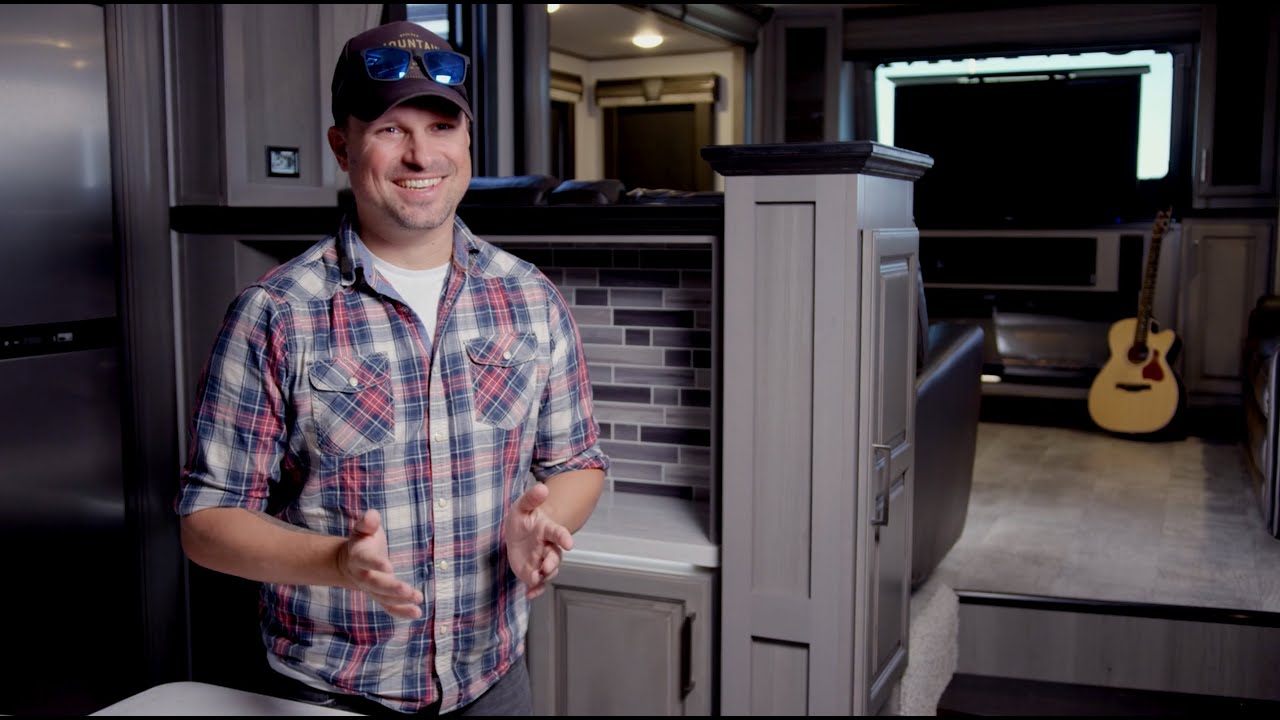 Keystone Montana Super Solar 5th Wheel RV (with Factory Installed ...