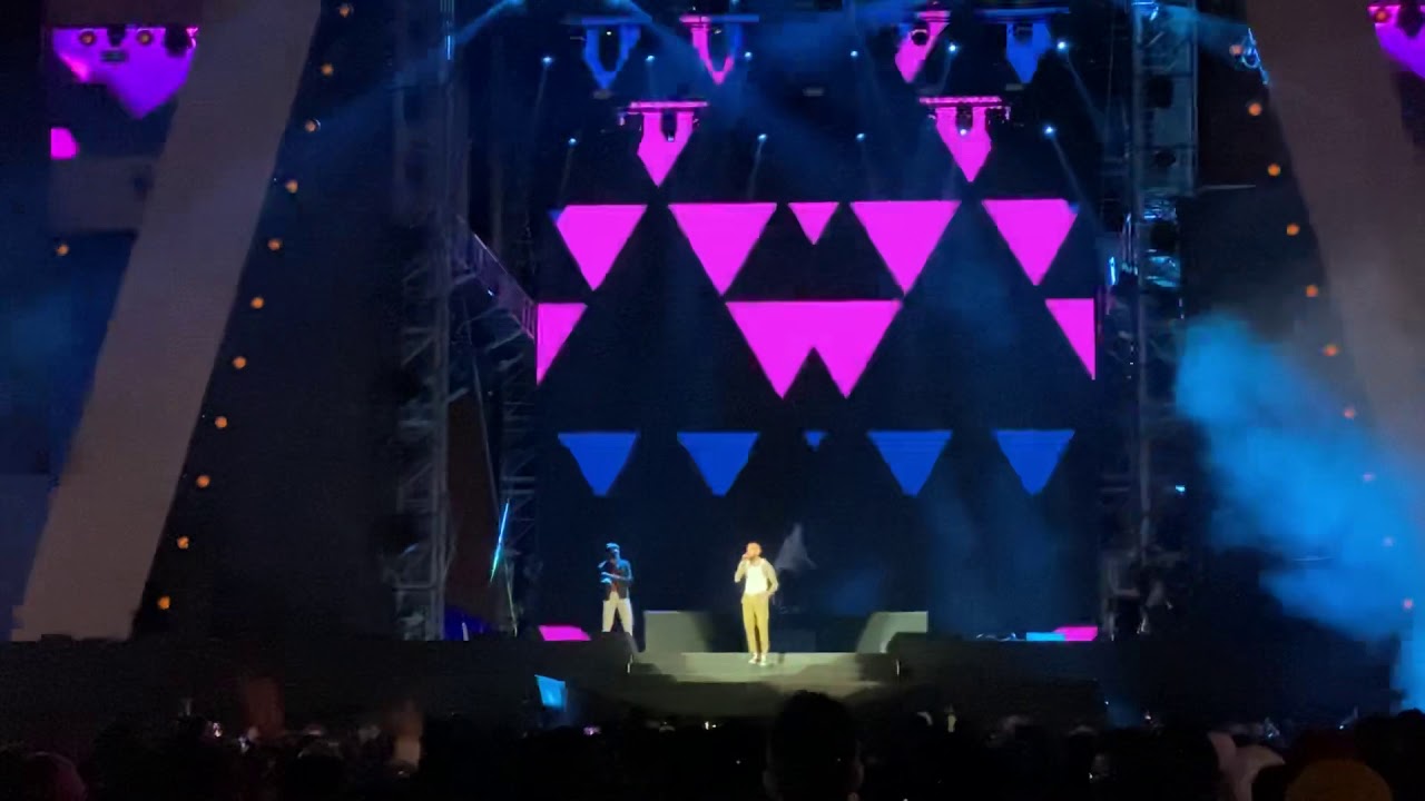 Chris Brown - Loyal (Live) Saudi Arabia,Riyadh - YouTube