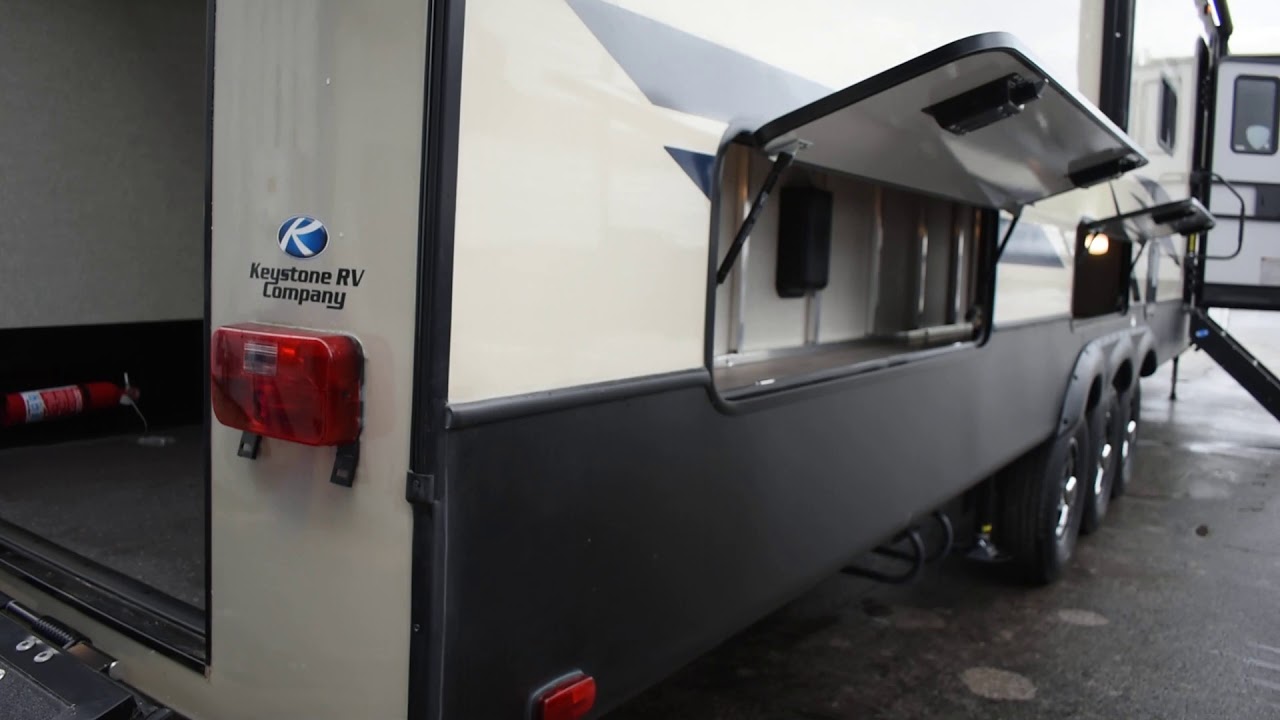 2020 Montana High Country 381TH - YouTube