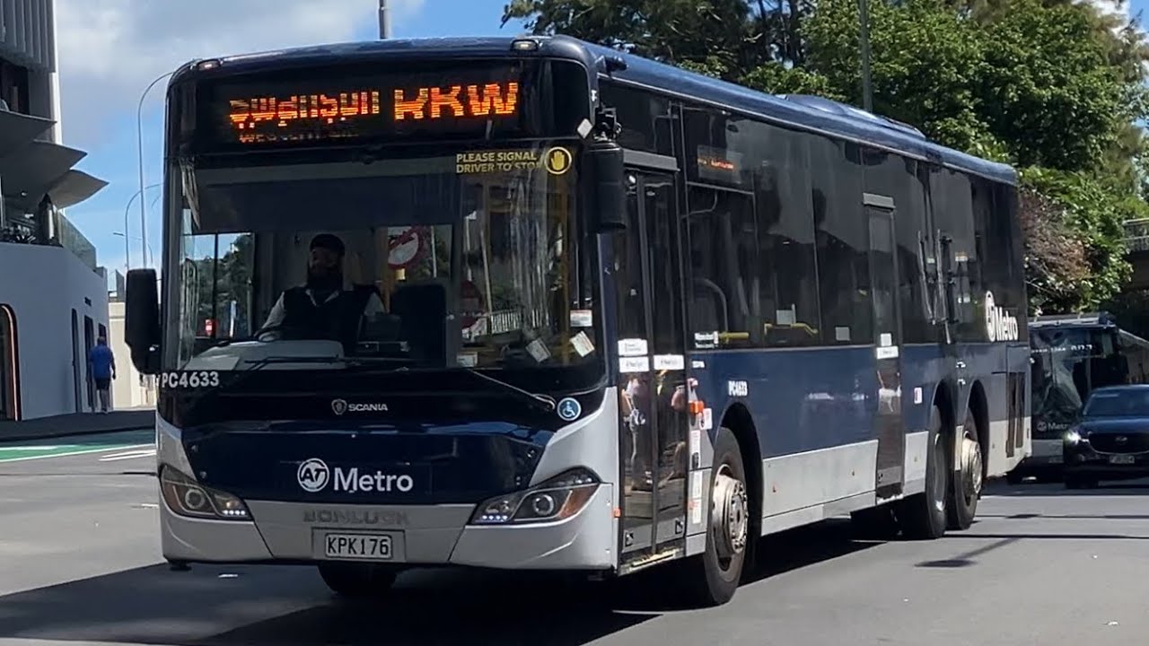 RBW: Rail Bus Western Line to Swanson, from Britomart (At this place ...