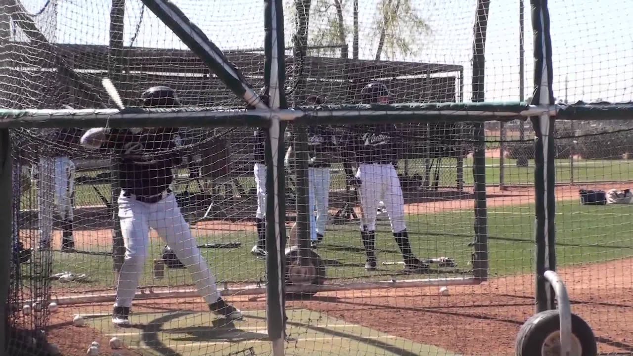 Donavan Tate takes batting practice - YouTube