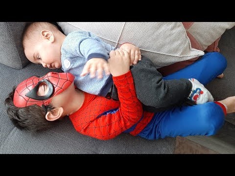Abiler Süper Kahramandır. Brothers Are Superhero