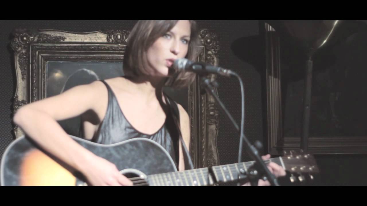 Mathilde Falch - Lad Mig Gå Fri - YouTube Music