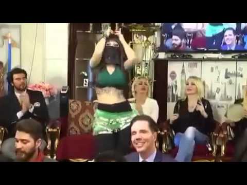 Peçeli Kedicik Dans Etti Adnan Oktar Alkışladı