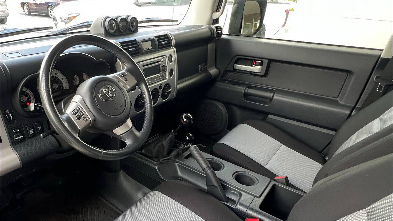 Setting the Compass in a Toyota FJ cruiser - YouTube