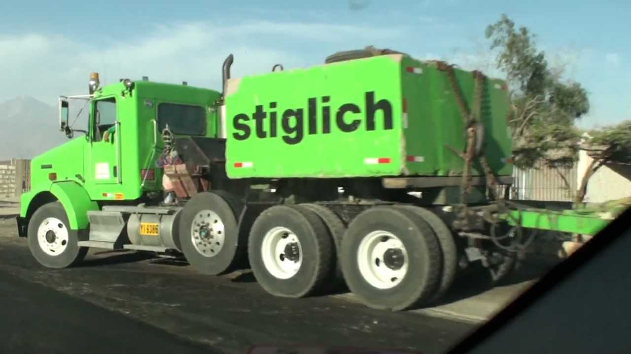 Super camiones en carretera Arequipa Puno desvio a Tintaya - YouTube