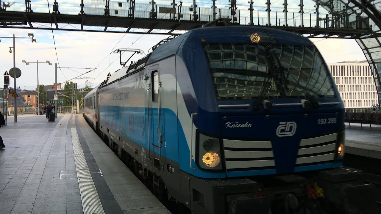 193 295 fährt mit dem EC 172 in Berlin Hbf ein - YouTube