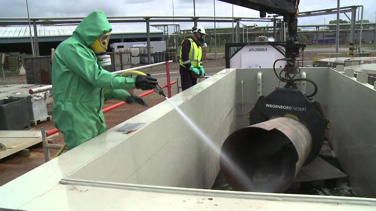 Cleaning flare lines - YouTube