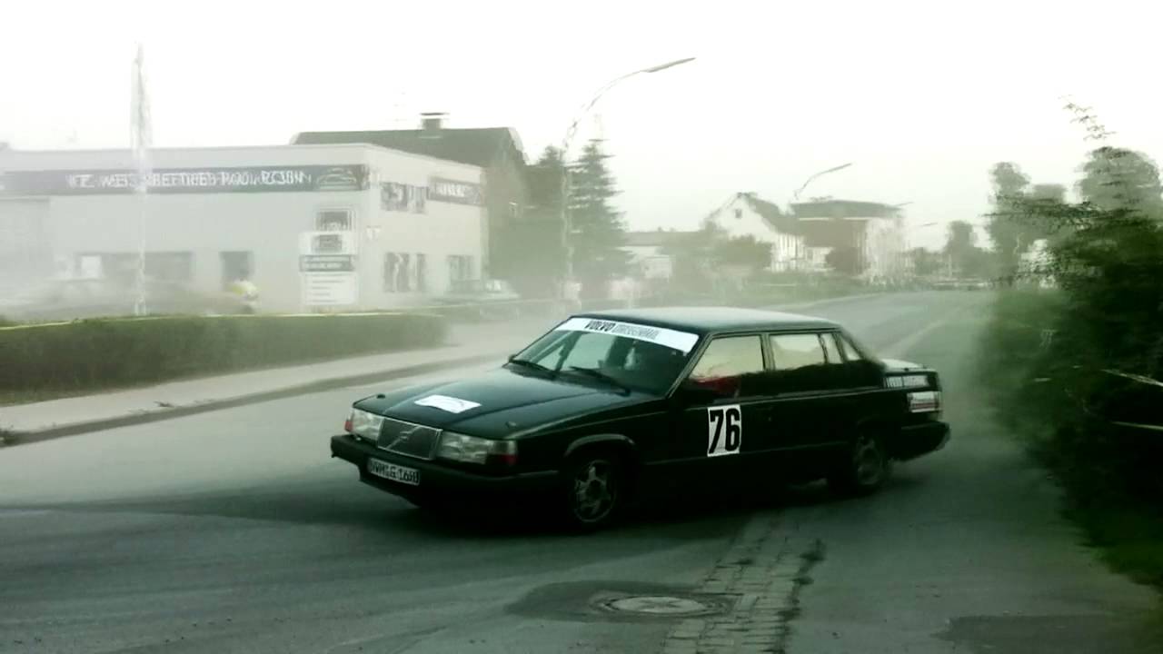 Volvo 940 - Cornering done right - Scandinavian flick - YouTube