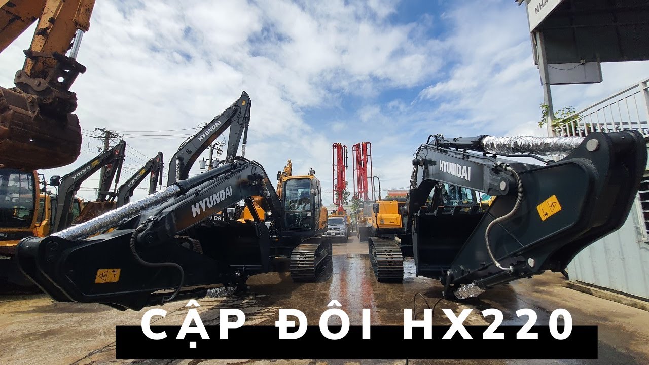 Bàn Giao Cập Đôi Máy Xúc Hyundai HX220S Bán Chạy Nhất Thị Trường | Mỷ ...
