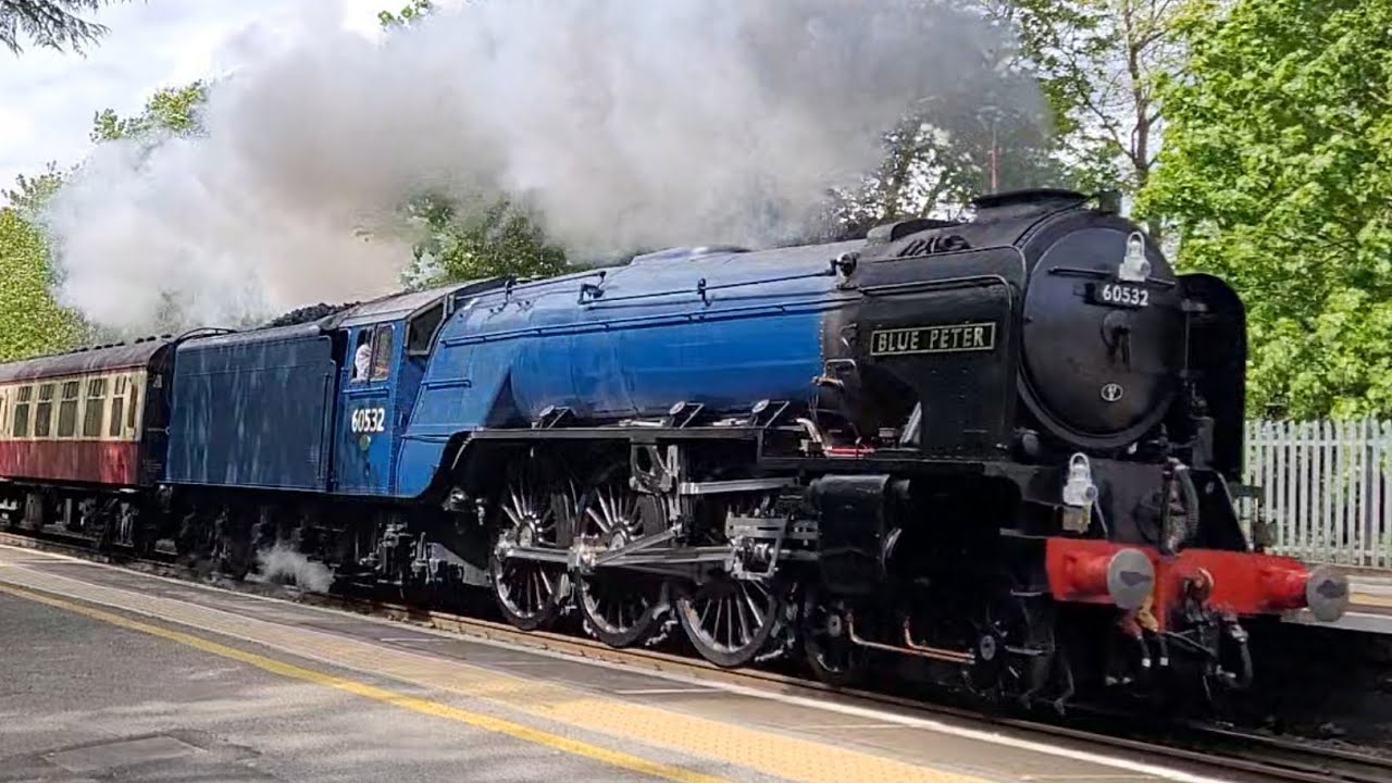 The Mainline RETURN of BLUE PETER! 60532 Blue Peter passing Hagley ...