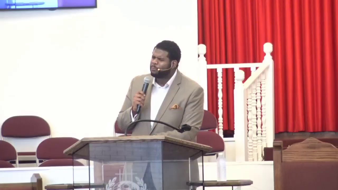"Build An Altar" Senior Pastor, Davon M. Simpson - YouTube