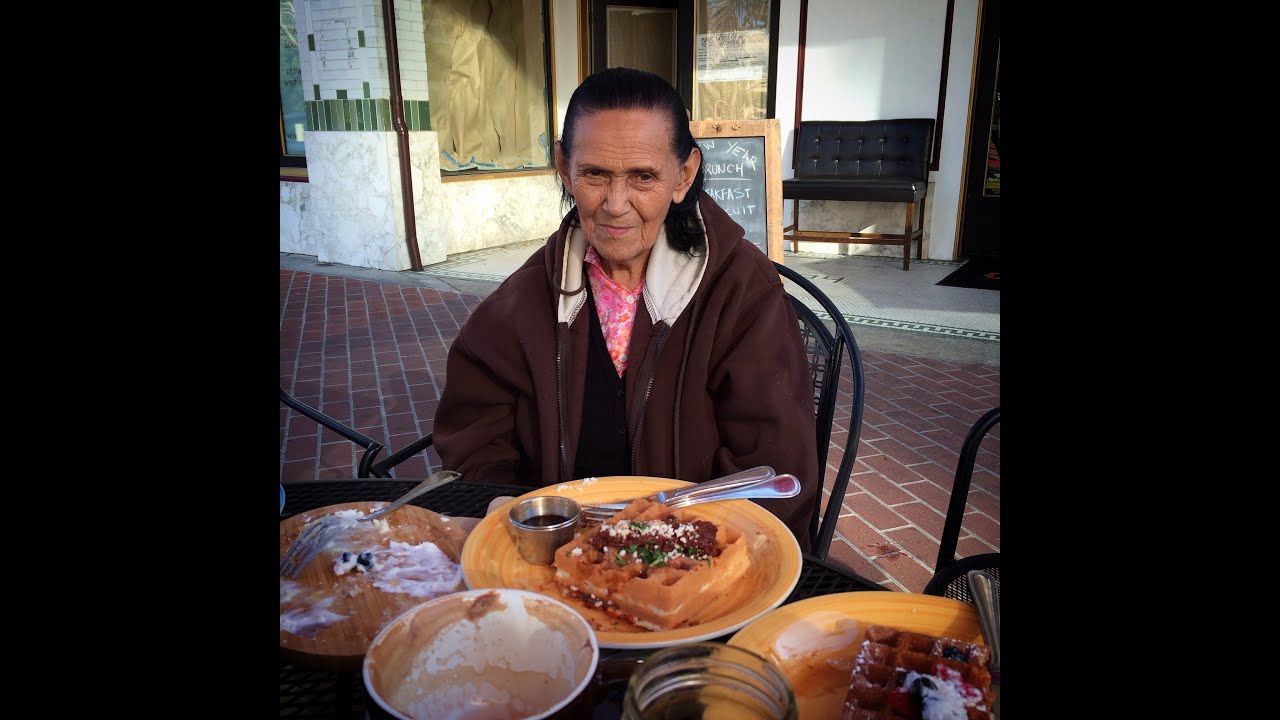 Trip to Santa Ana/Cafe Calacas (VLOG) - YouTube