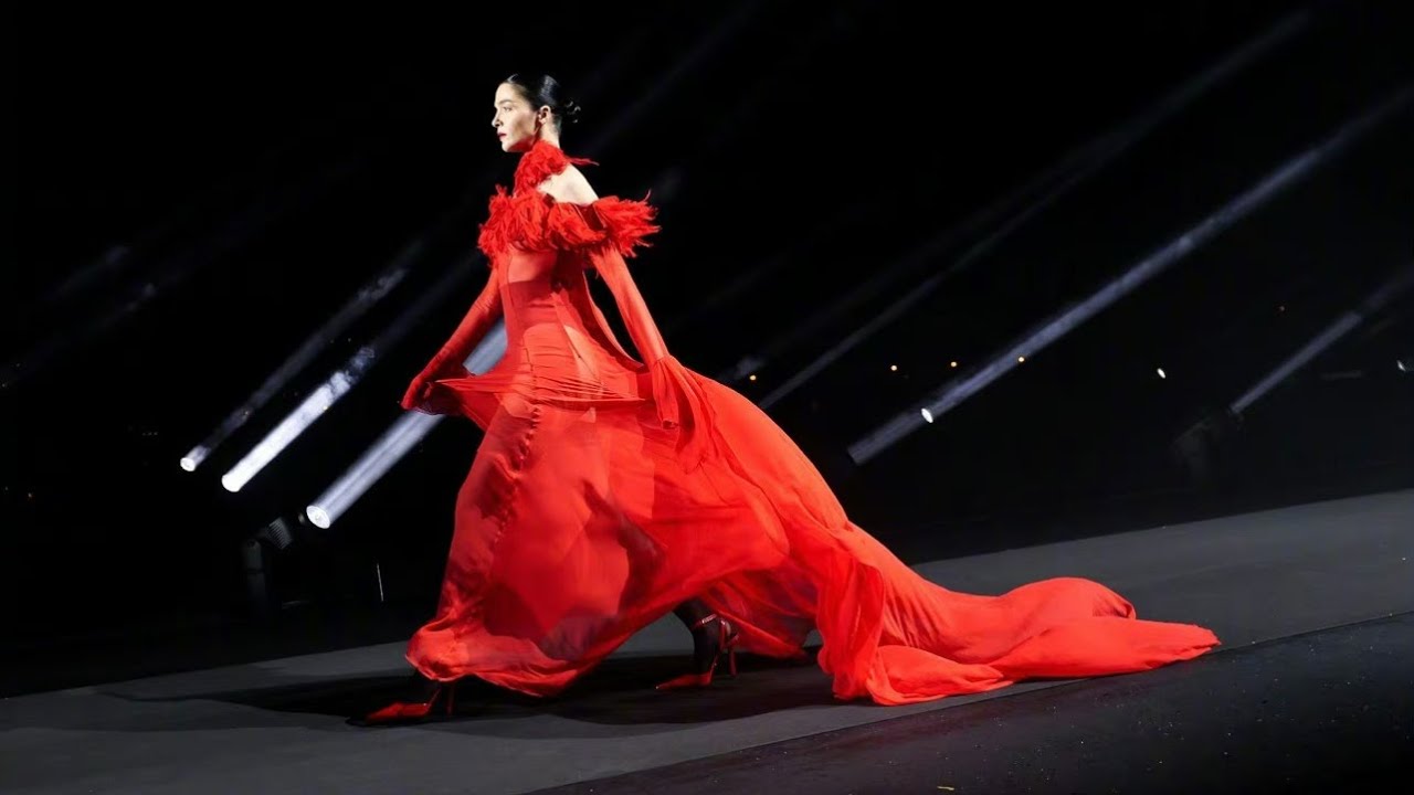 LUISAVIAROMA X British Vogue’s Runway Icons Show - YouTube