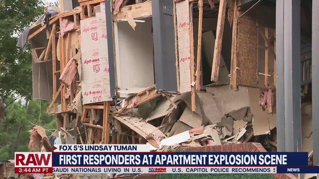 Georgia apartment explosion: 4 injured | LiveNOW from FOX - YouTube
