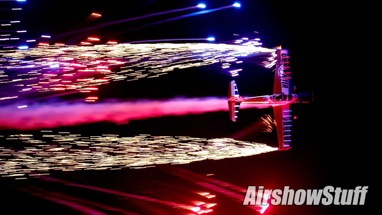 This Airplane Shoots Fireworks! Ghostwriter Airshows - EAA AirVenture ...